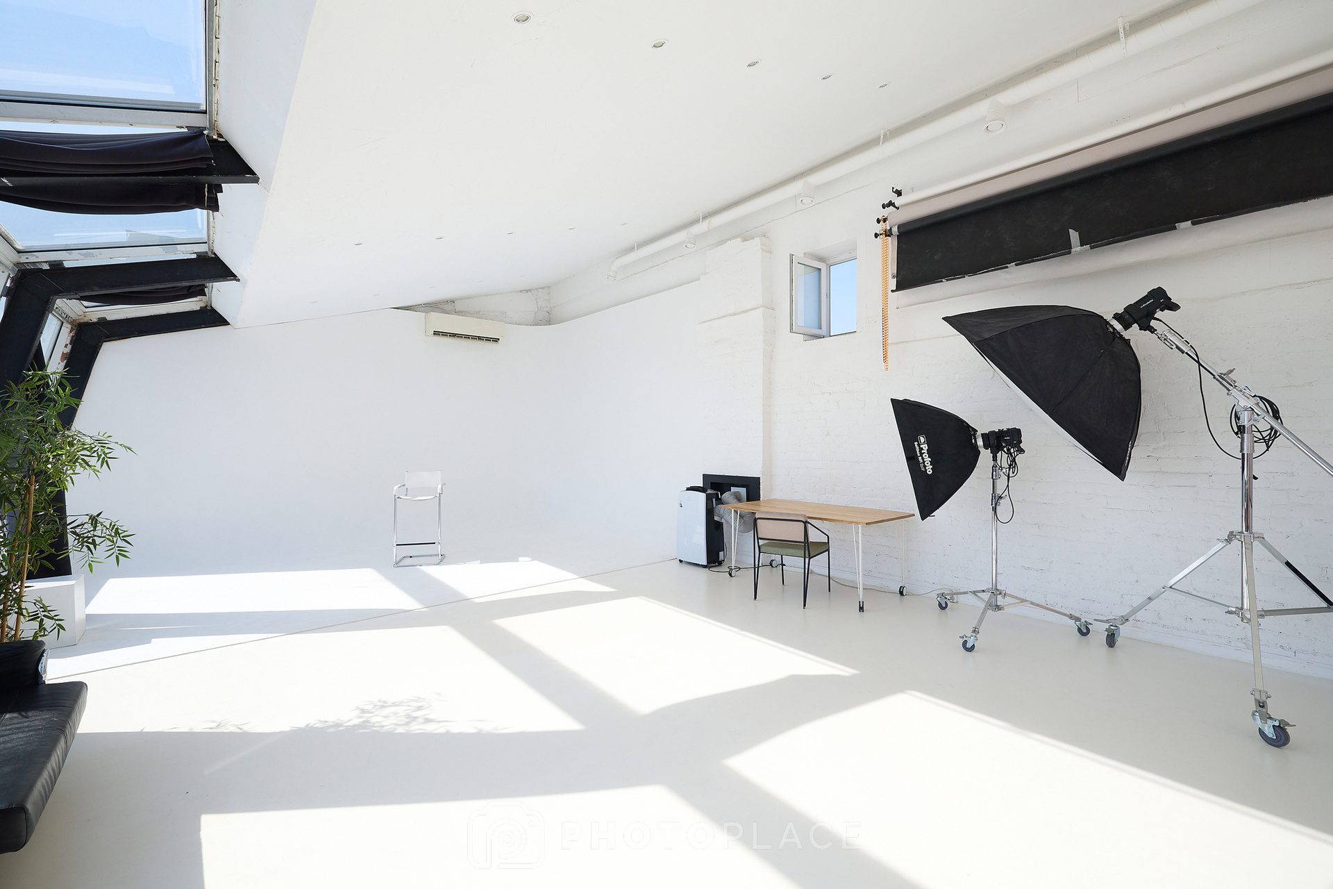 ВЕРХНИЙ фотостудия SKYPOINT STUDIO Z33 в Санкт-Петербурге: расписание и цена аренды зала